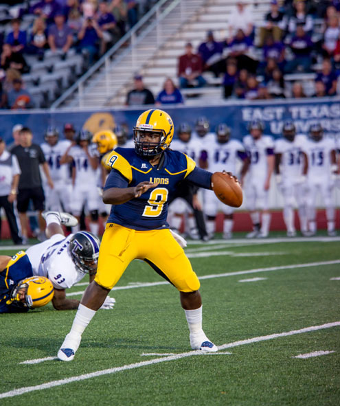 The Lionhearted: Former Lion QB Deric Davis looks back and presses ...