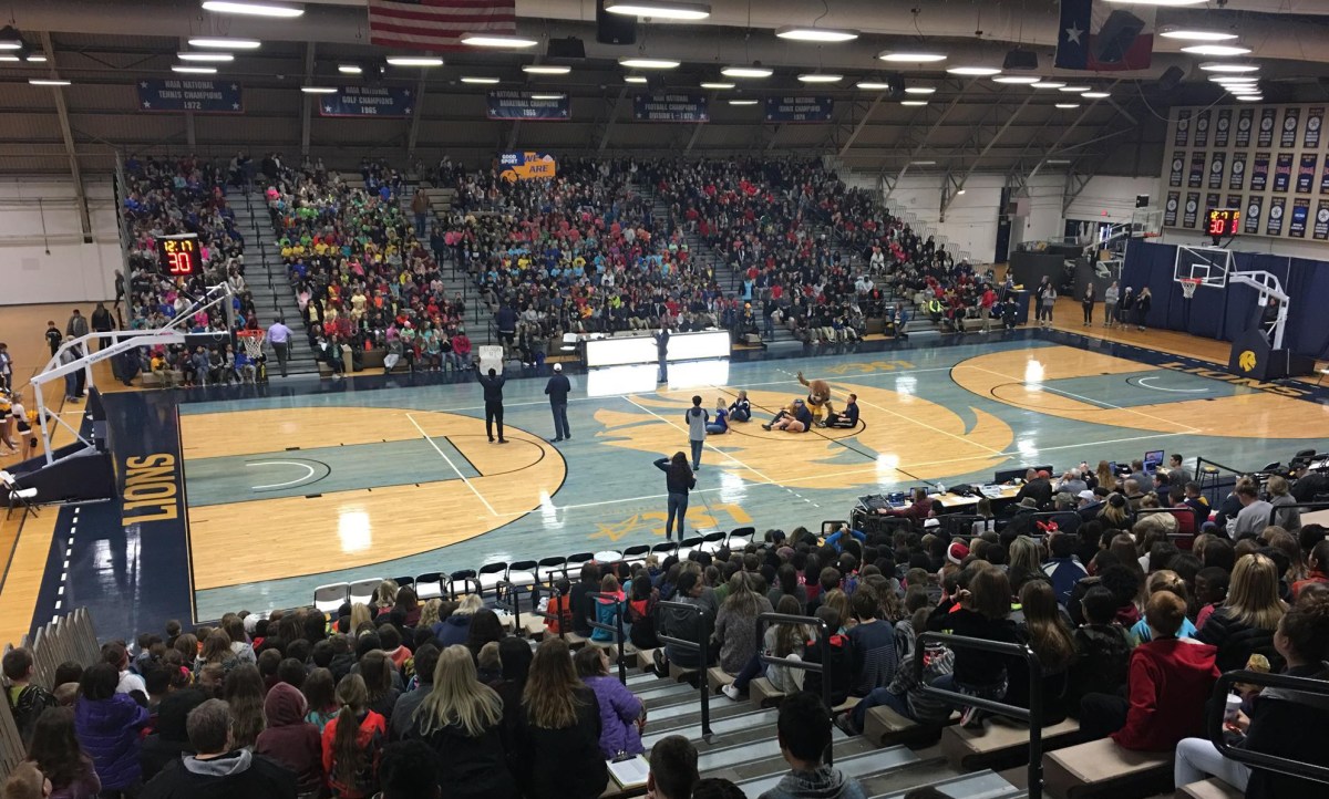 Traditions Part 5: Fill The Fieldhouse | The Lion Wire